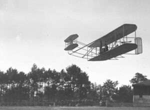 Heavier Than Air Flight 1906 - 1910 - eFlight.Com